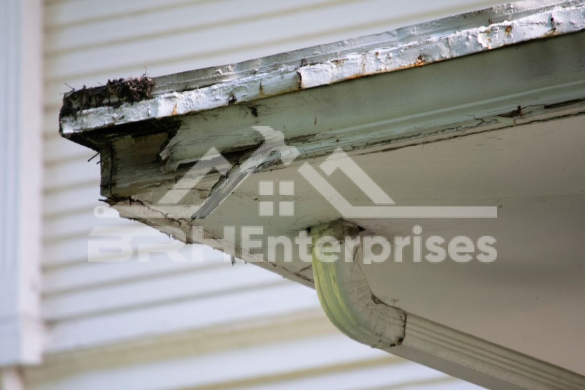 4 Signs Your Roof Needs Immediate Storm Damage Repair